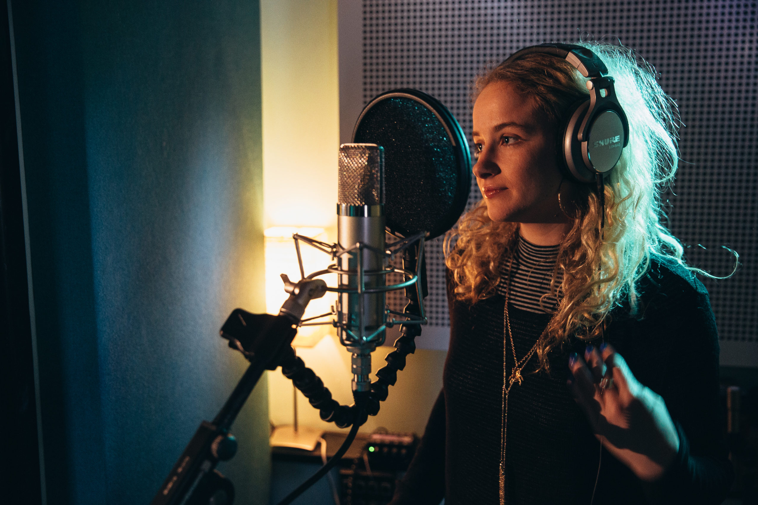5 tips for recording killer vocals at home - Pop Audio
